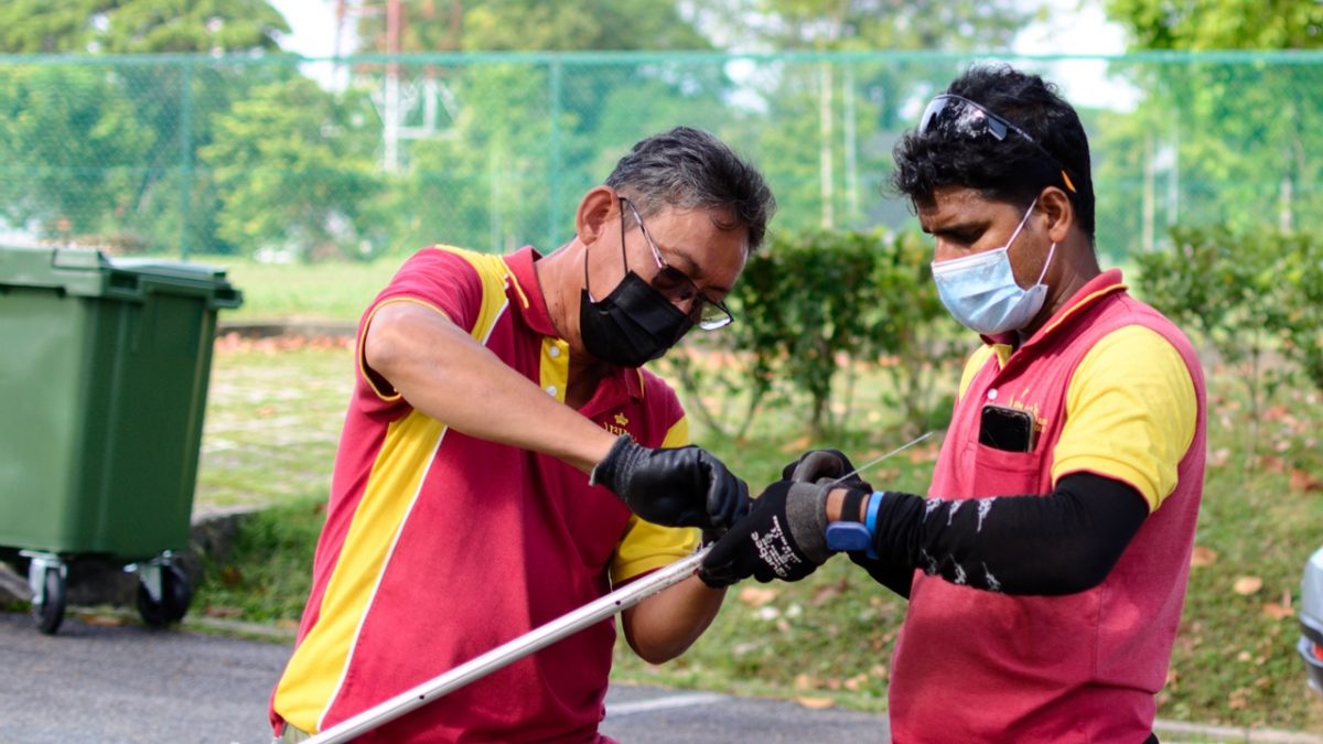 A Glimpse into the Life of a Landscape Maintenance Worker - LabourBeat